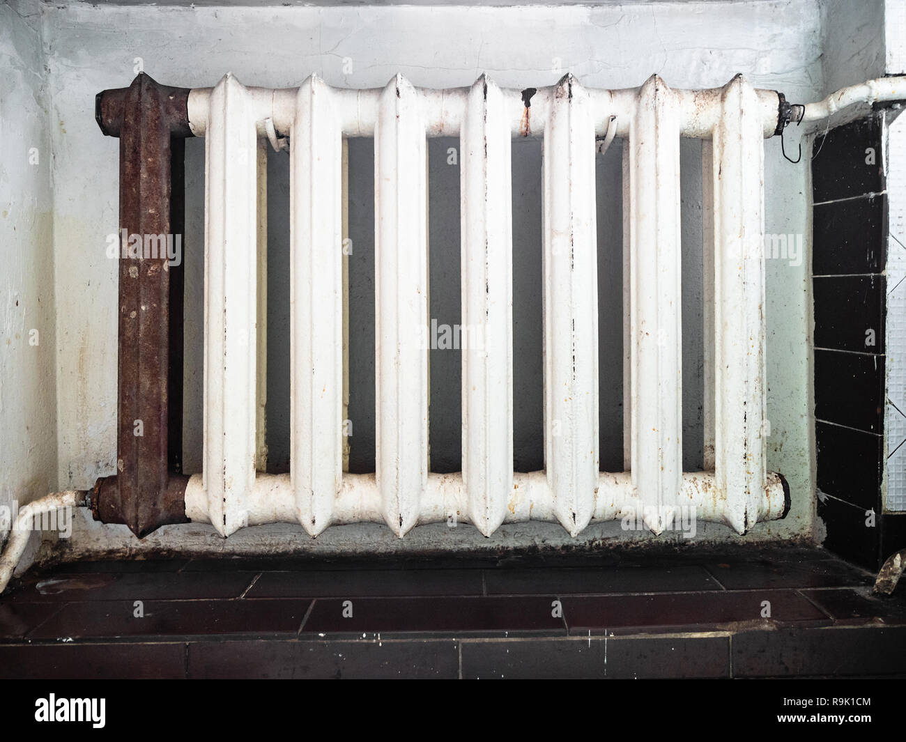Changing radiator hi-res stock photography and images - Alamy