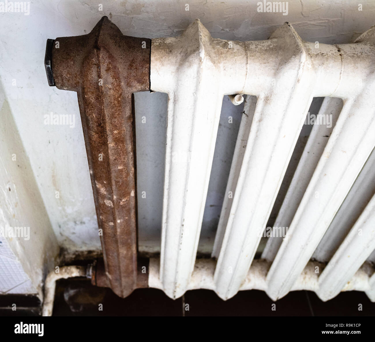 Heating Radiator Rusty Stock Photos & Heating Radiator Rusty Stock ...