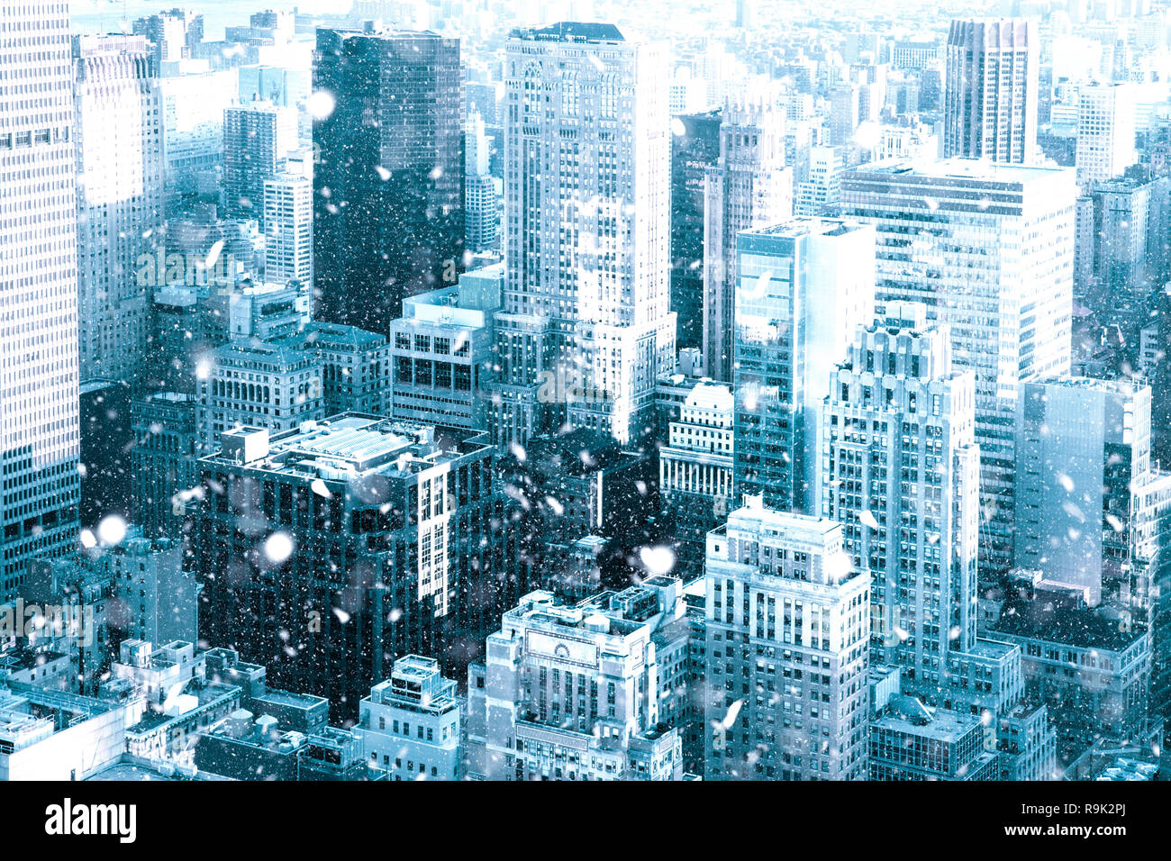 City skyline during storm hi-res stock photography and images - Alamy
