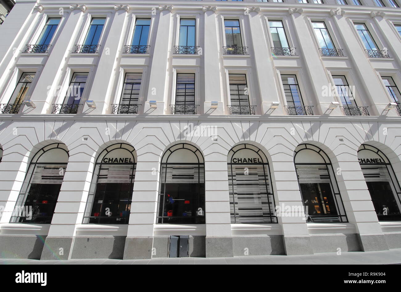 Chanel store in Melbourne Australia Stock Photo - Alamy