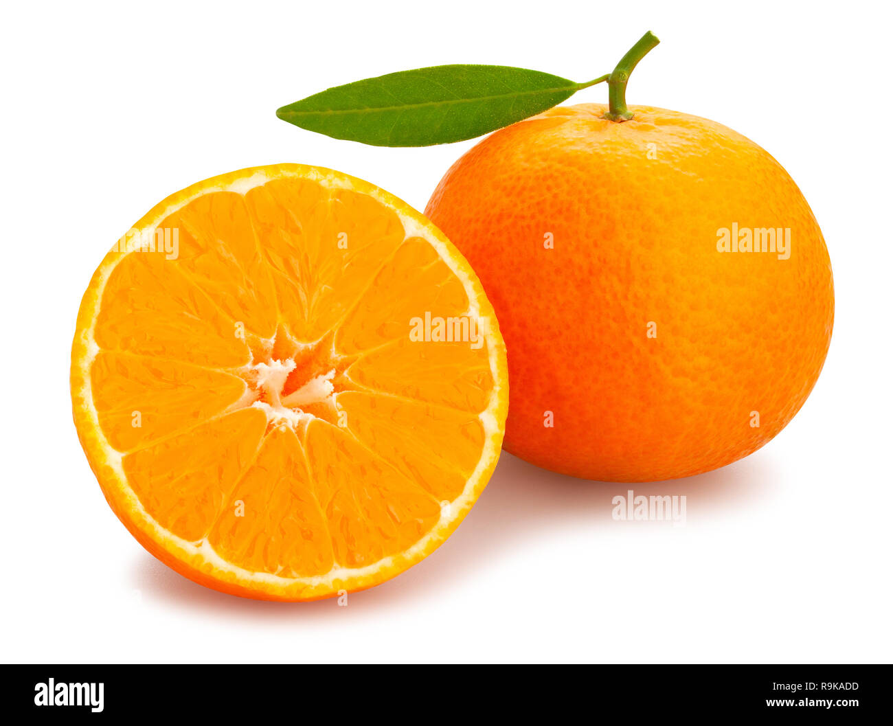 Two tangerines green leaf hi-res stock photography and images - Alamy
