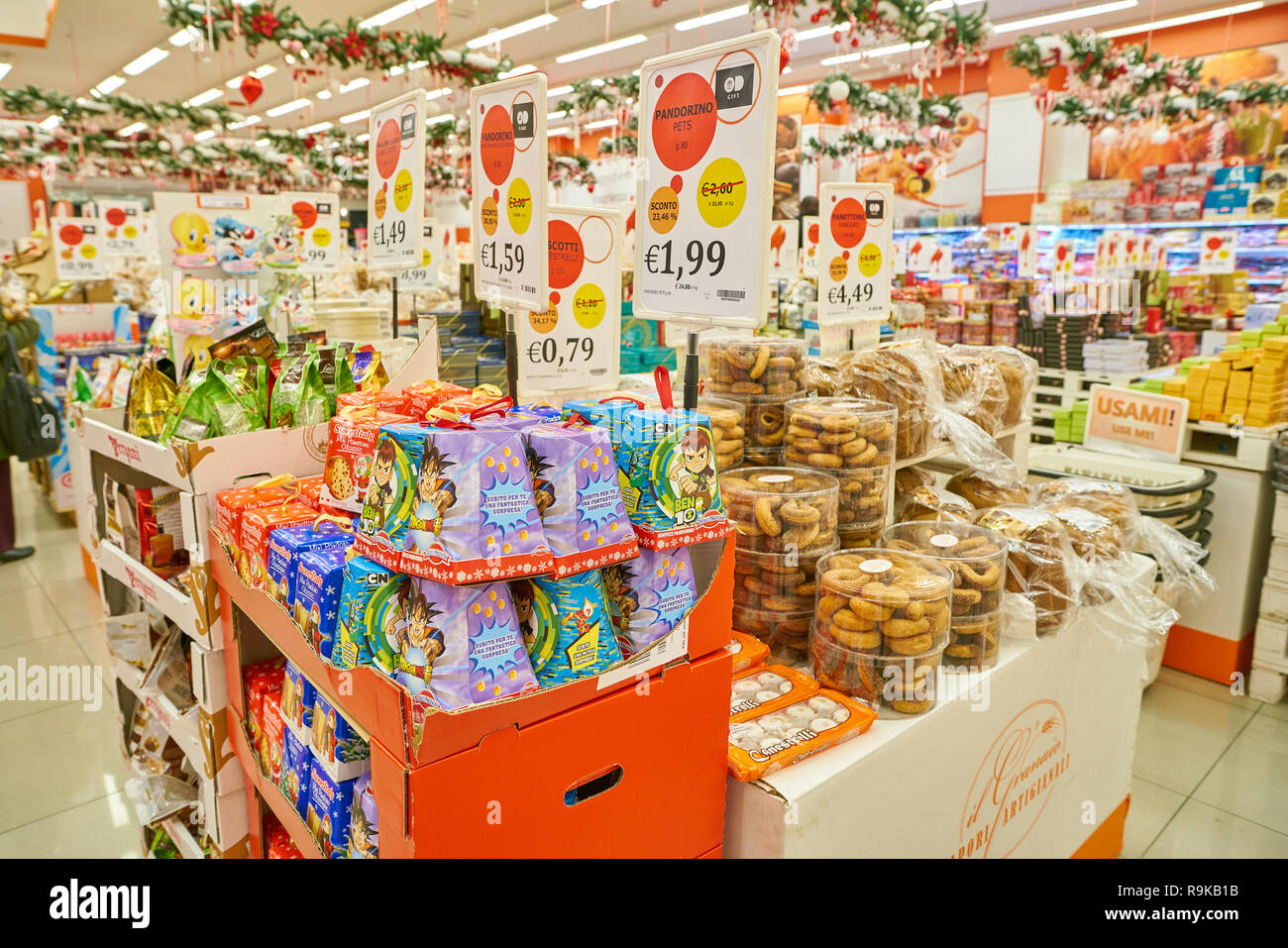 MILAN, ITALY - CIRCA NOVEMBER, 2017: sweets on display at OD Store ...