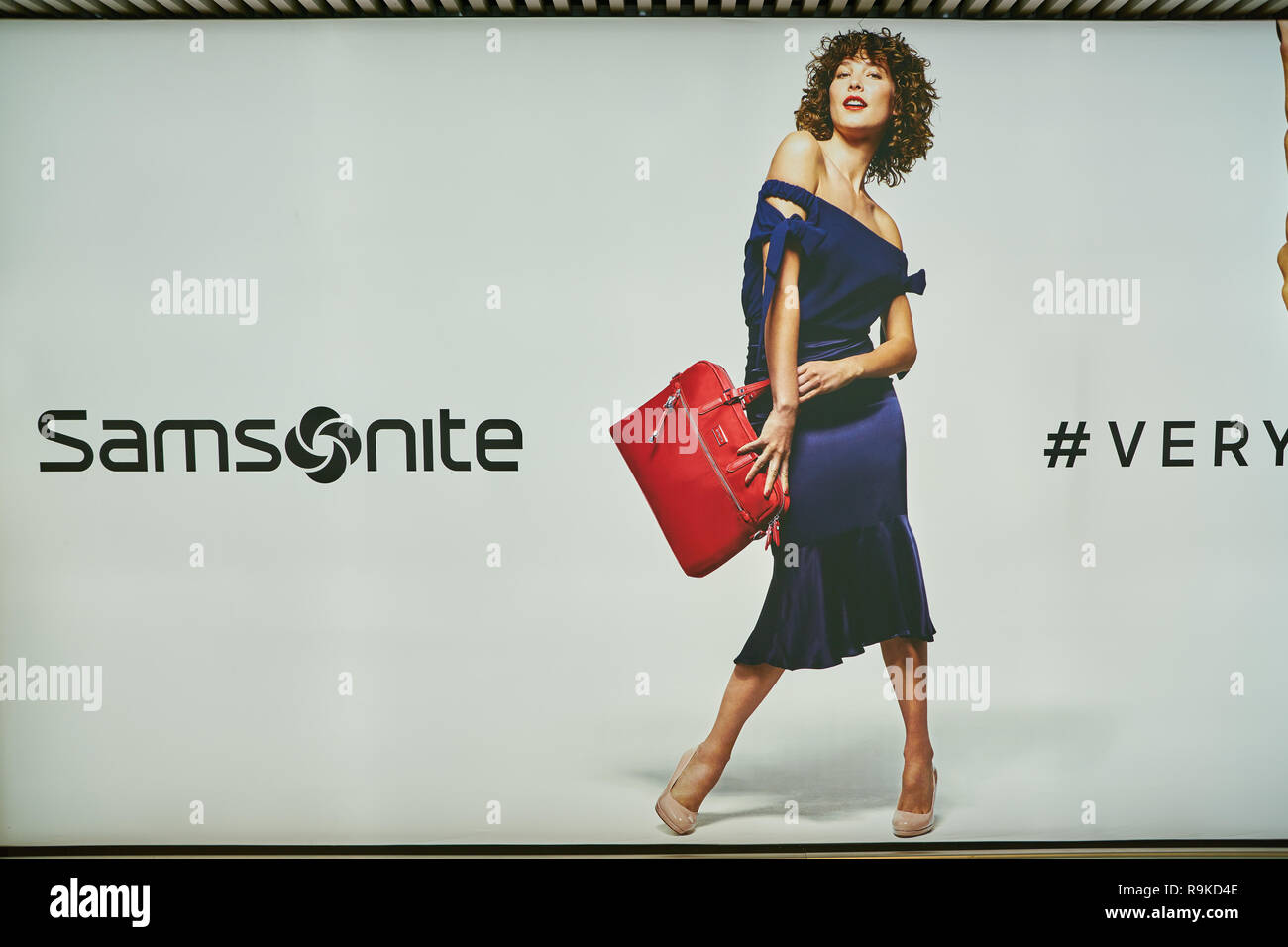 Samsonite advertising hi-res stock photography and images - Alamy