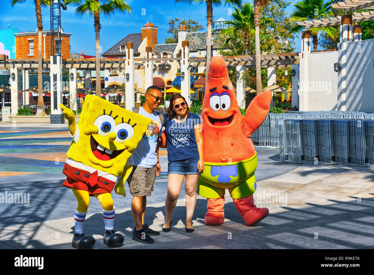 Sponge bob cartoon hi-res stock photography and images - Alamy