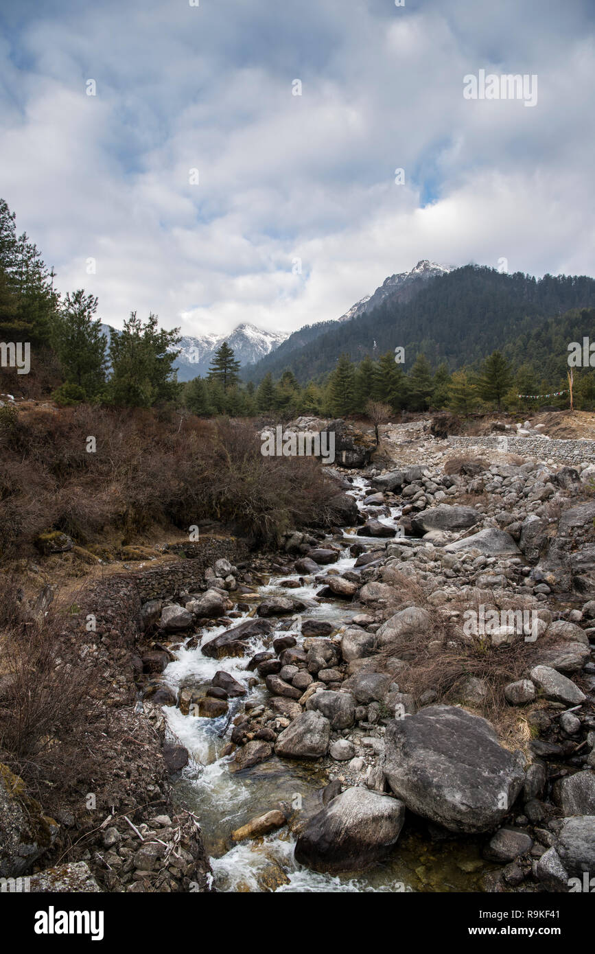 Haa dzong hi-res stock photography and images - Alamy