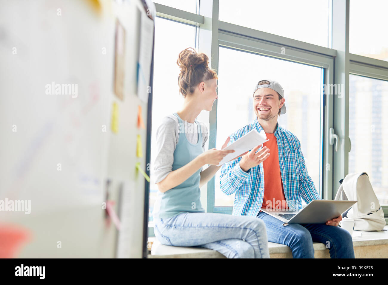 News learner hi-res stock photography and images - Alamy