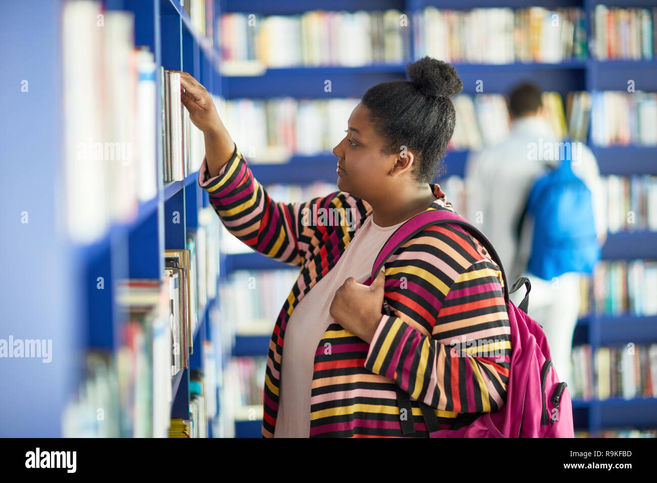 Library african american hi-res stock photography and images - Alamy