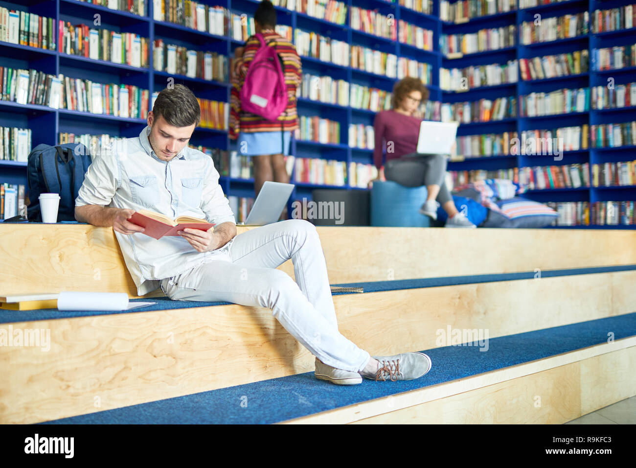 Young student studying home hi-res stock photography and images - Alamy