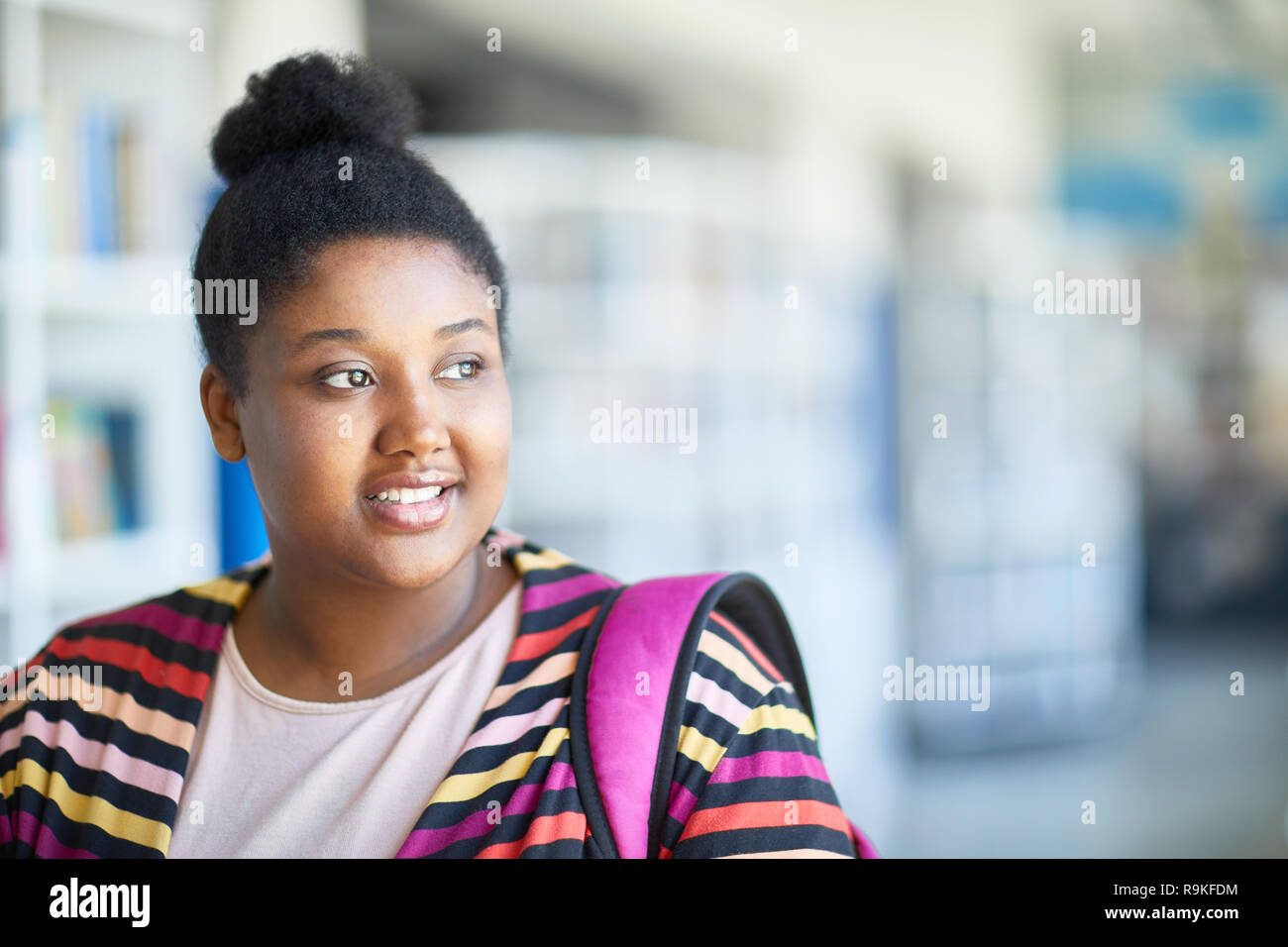 African american student woman hi-res stock photography and images - Alamy