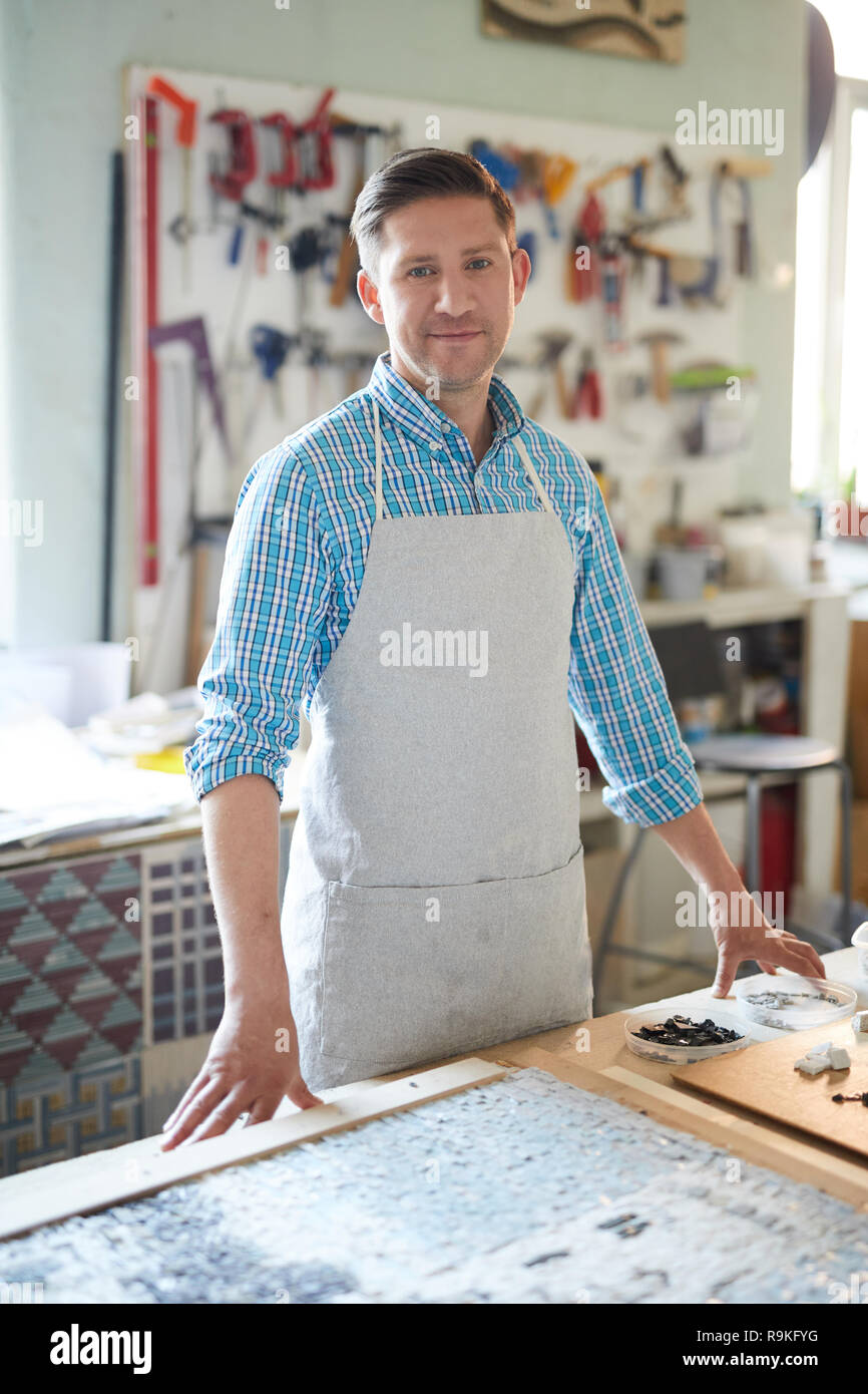 Confident looking man hi-res stock photography and images - Alamy