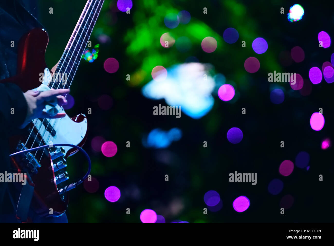 Close up on live concert hi-res stock photography and images - Alamy