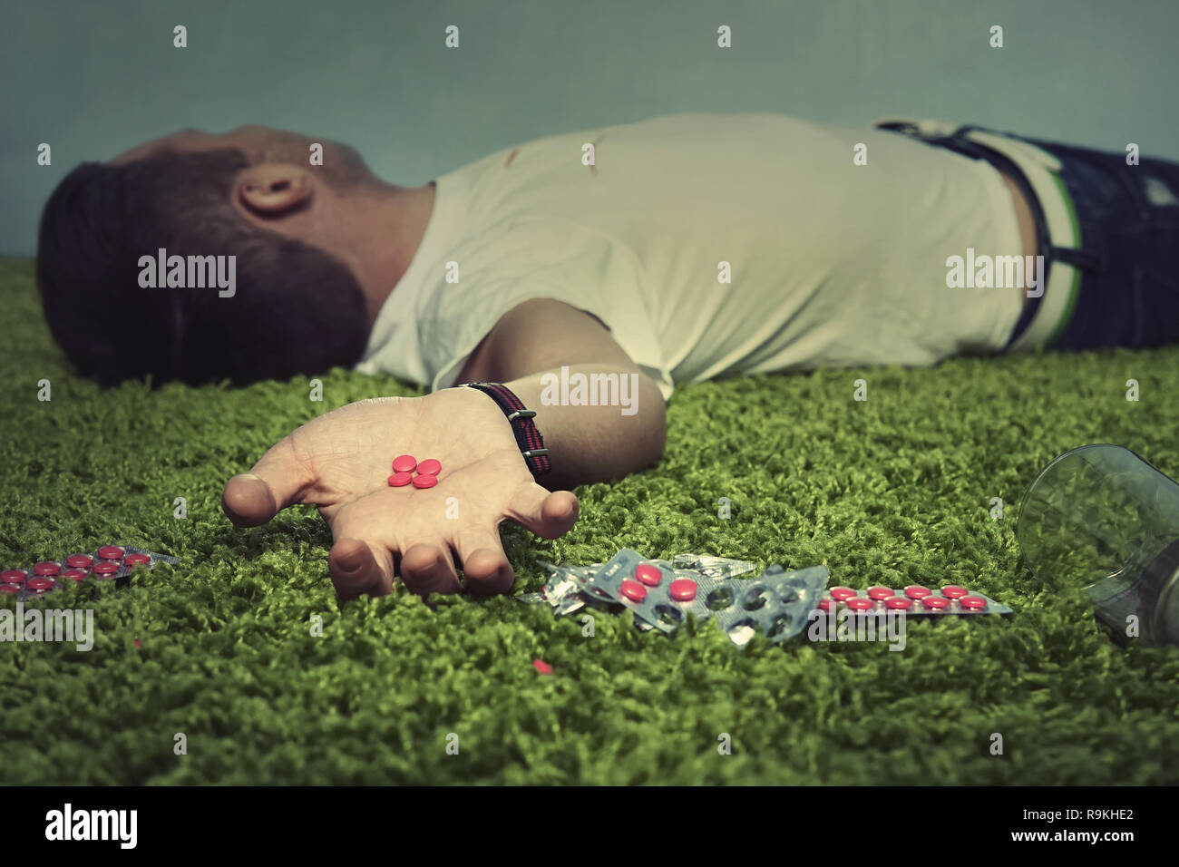 Man Lying Dead On The Floor High Resolution Stock Photography and ...