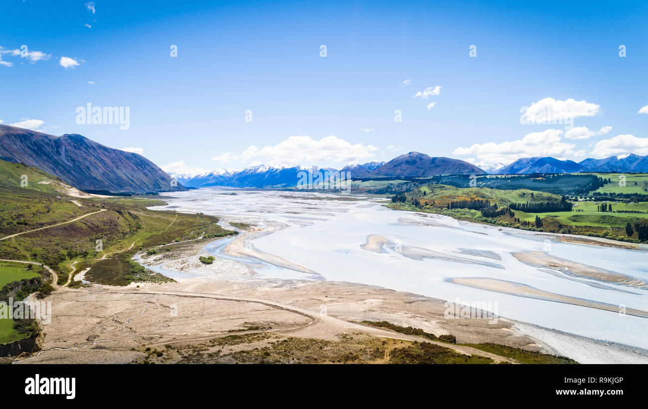 Stunning Rakaia River high country location Stock Photo - Alamy