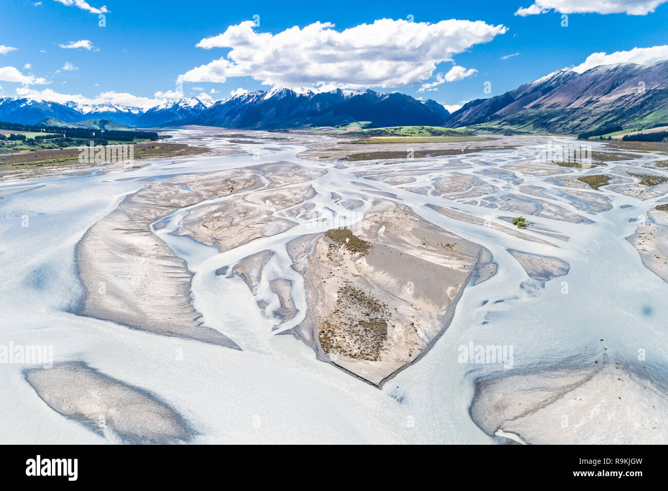 Stunning Rakaia River high country location Stock Photo - Alamy