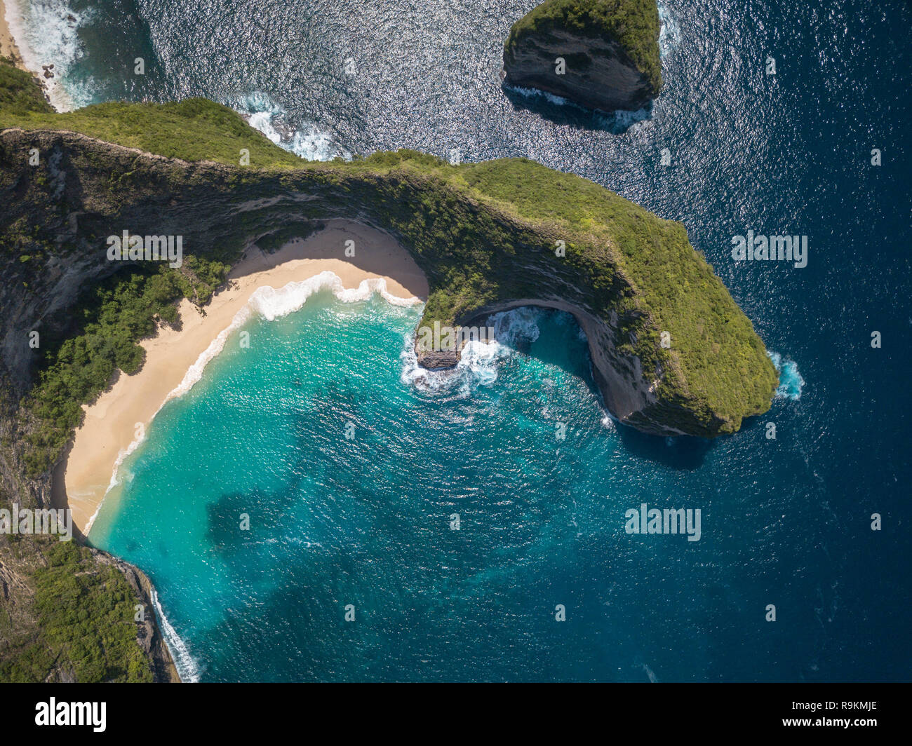 Aerial view of ocean coastline of nusa penida island hi-res stock ...