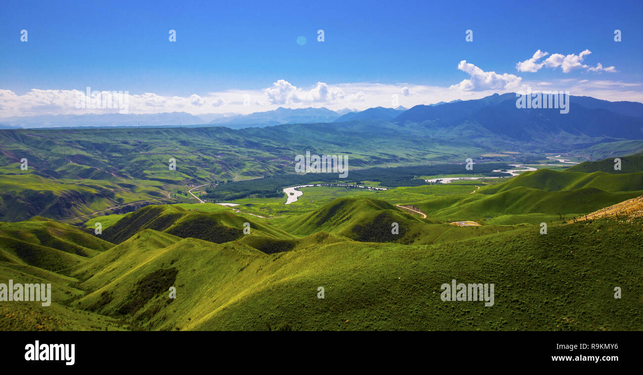 Distant mountains and rivers travel hi-res stock photography and images ...