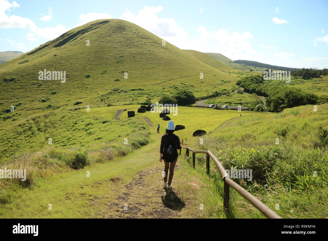 Female moai hi-res stock photography and images - Alamy