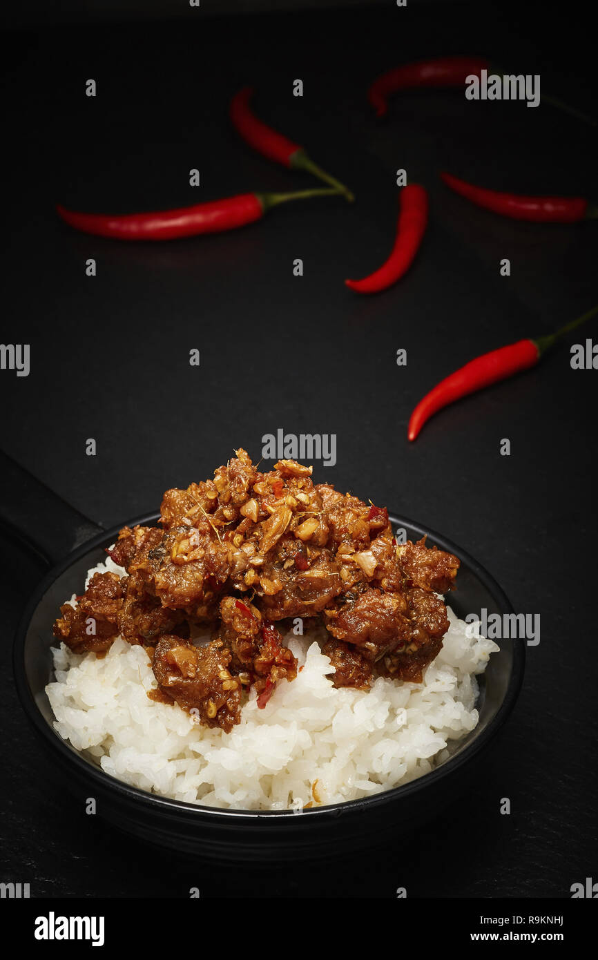 Dry mixed rice noodles hi-res stock photography and images - Alamy