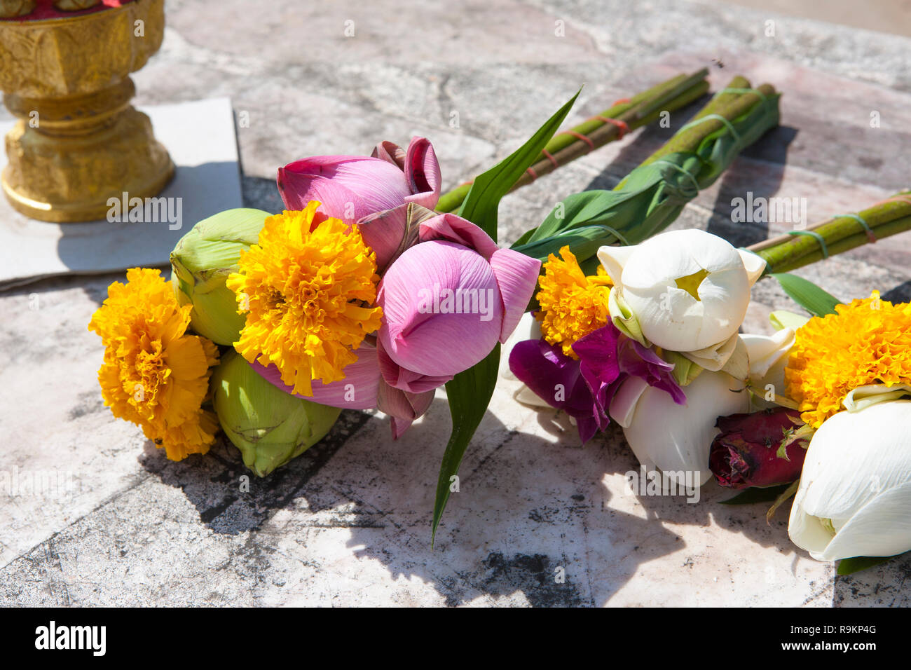 Offering Flowers Stock Photos & Offering Flowers Stock Images - Alamy
