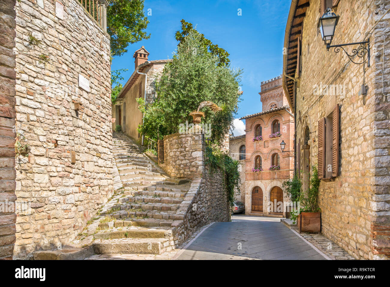 Perugia street umbria italy hi-res stock photography and images - Alamy