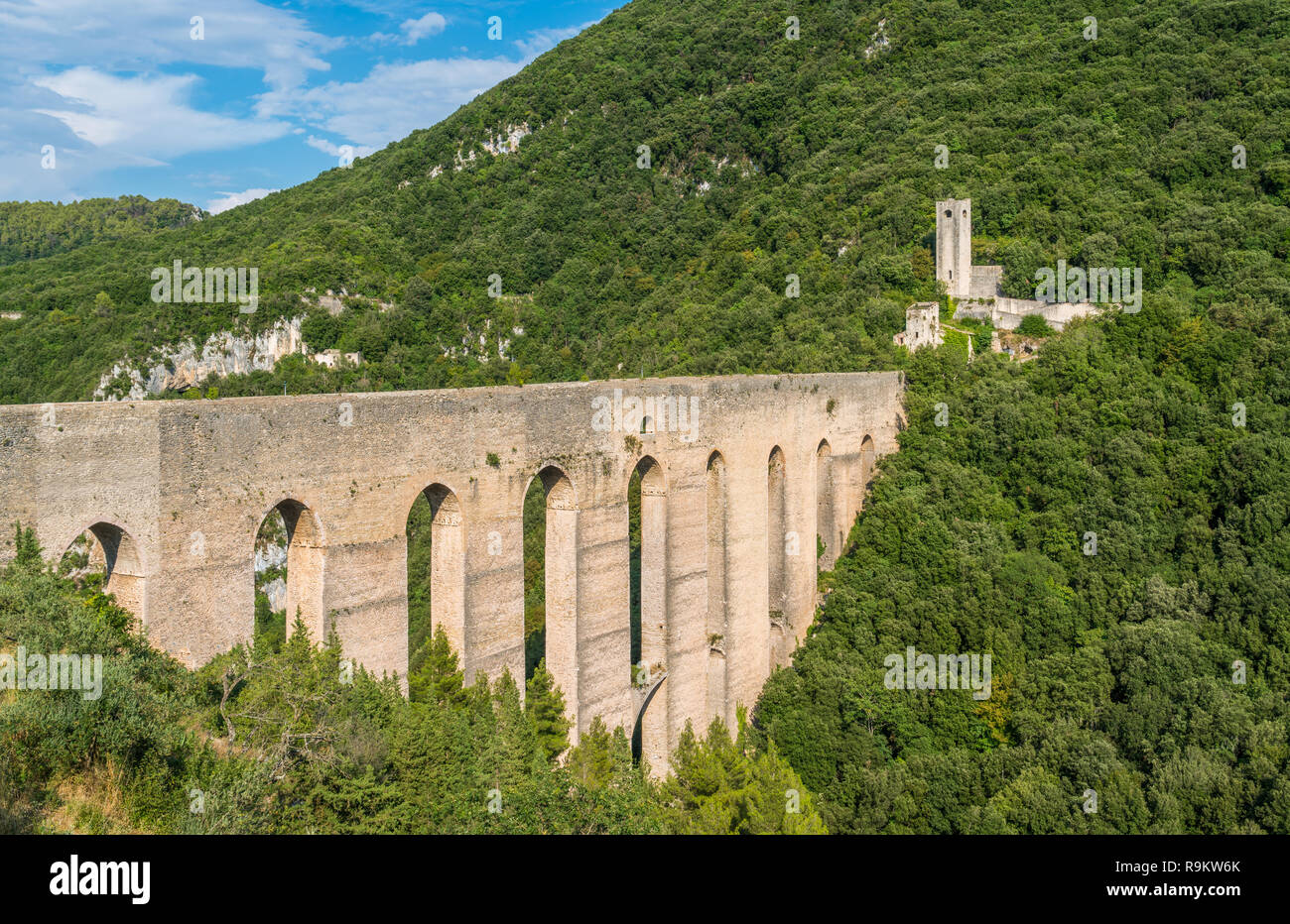 Ponte delle torri italy hi-res stock photography and images - Alamy