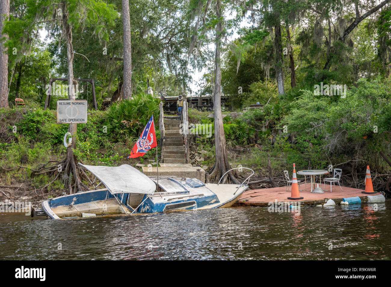 Derelict Boat High Resolution Stock Photography and Images - Alamy