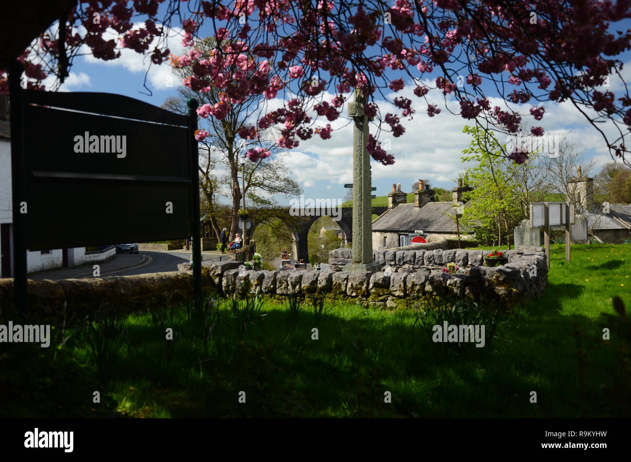 Ingleton village yorkshire hi-res stock photography and images - Alamy