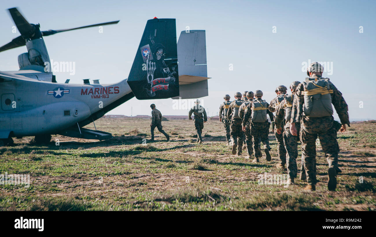 Marines with the Maritime Raid Force, 11th Marine Expeditionary Unit ...