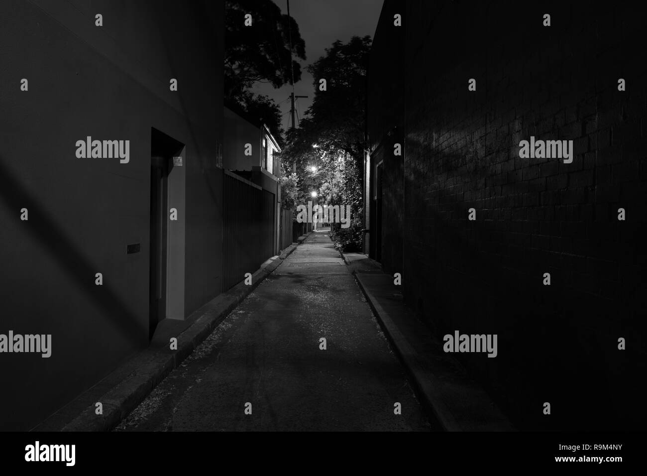 Alley night door hi-res stock photography and images - Alamy