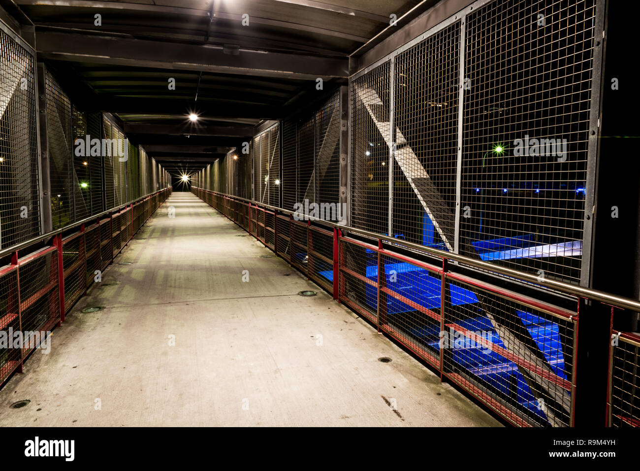Pedestrian overpass hi-res stock photography and images - Alamy