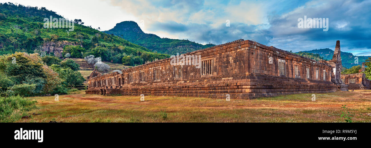 The vat phou temple hi-res stock photography and images - Alamy