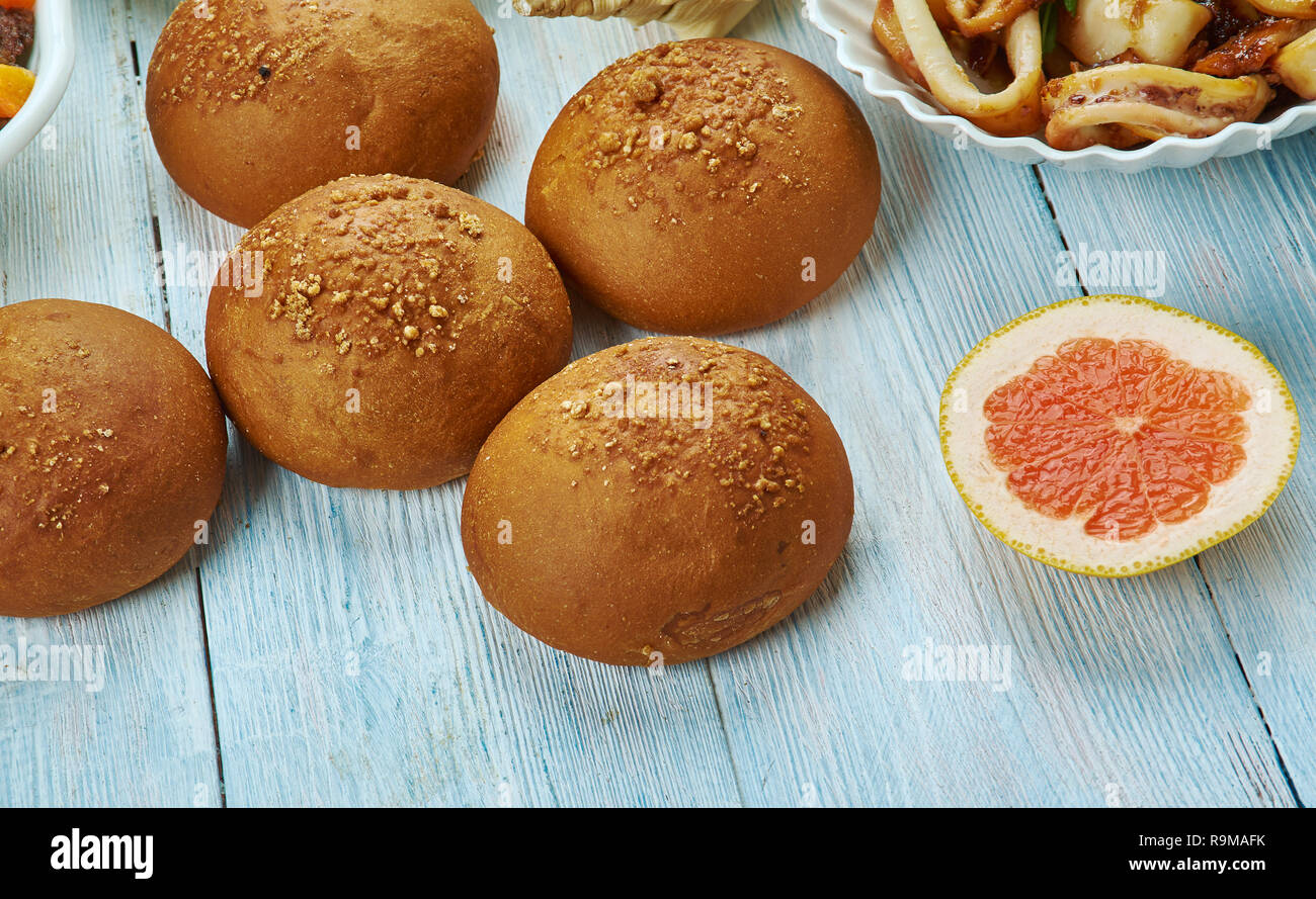 Pandesal, common bread roll , Filipino cuisine, Traditional assorted ...