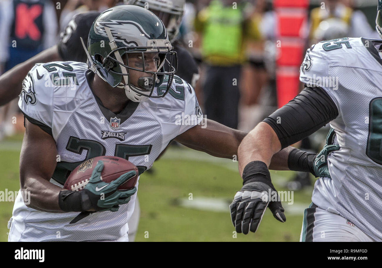 Lesean mccoy philadelphia eagles hi-res stock photography and images ...