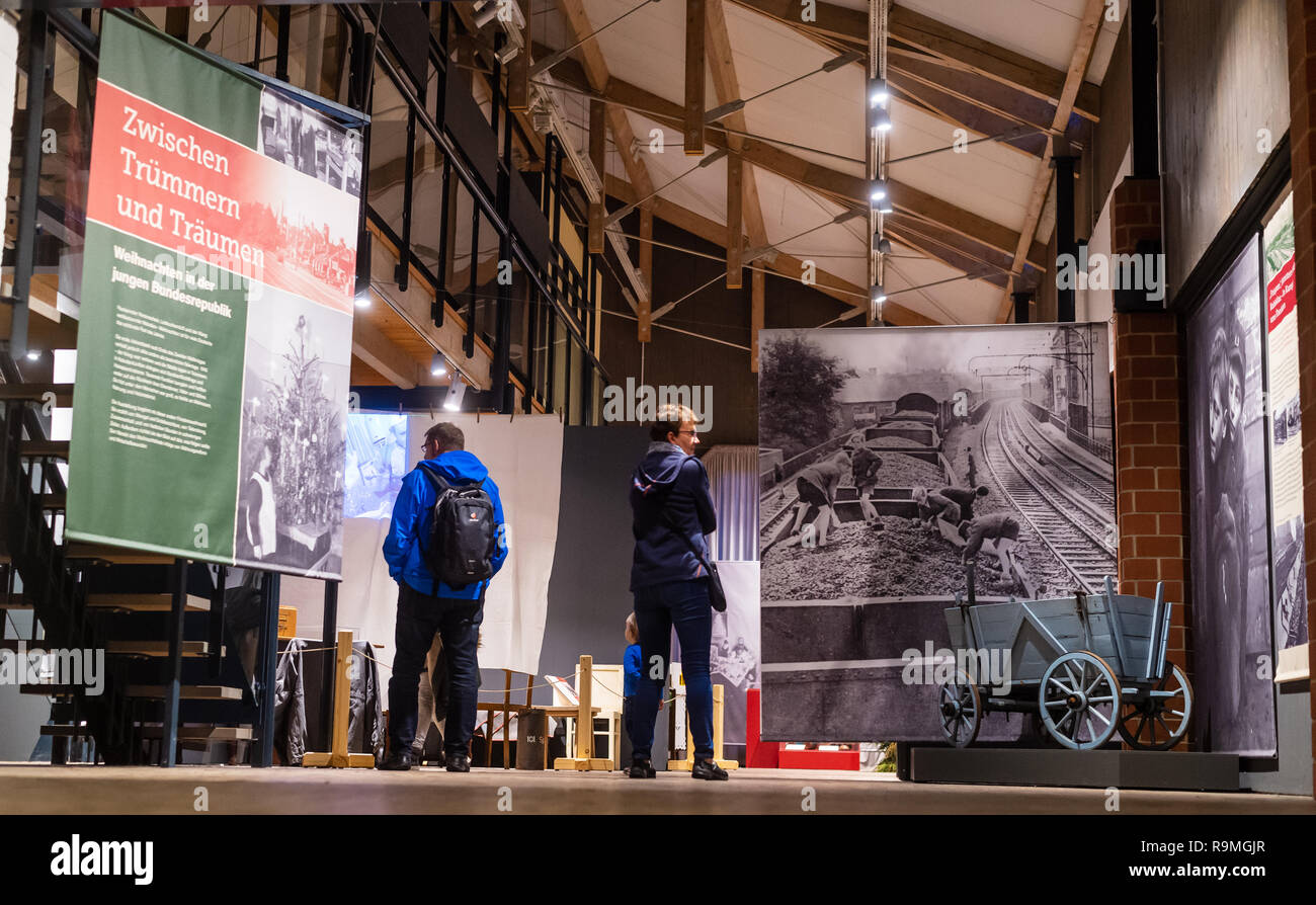 Rosengarten, Germany. 22nd Dec, 2018. Visitors to the open-air museum ...
