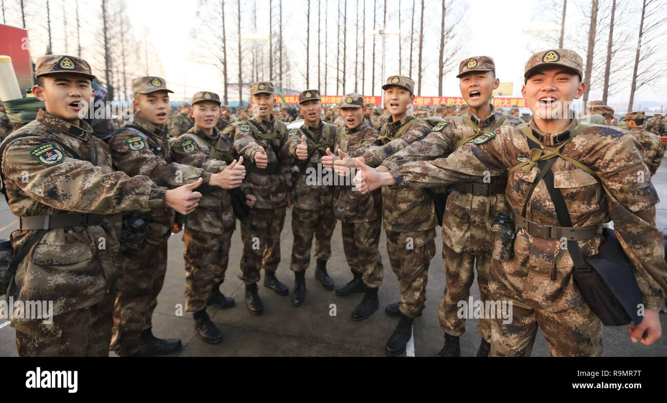 Huai'an, China. 26th Dec, 2018. More than 300 soldiers finish the three ...