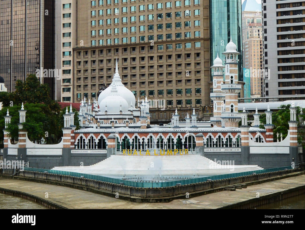 The Jamek mosque in the city center of Kuala Lumpur, Malaysia Stock ...