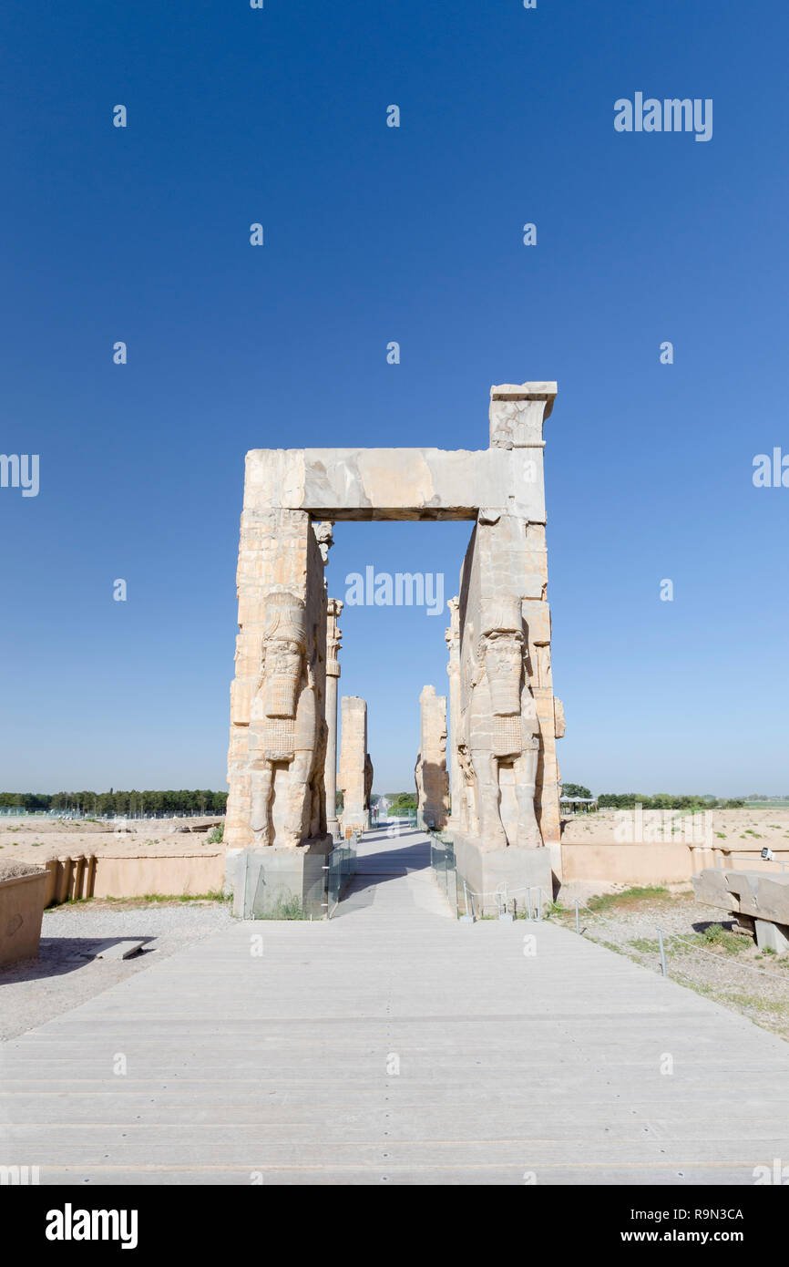 Persepolis iran gate hi-res stock photography and images - Alamy