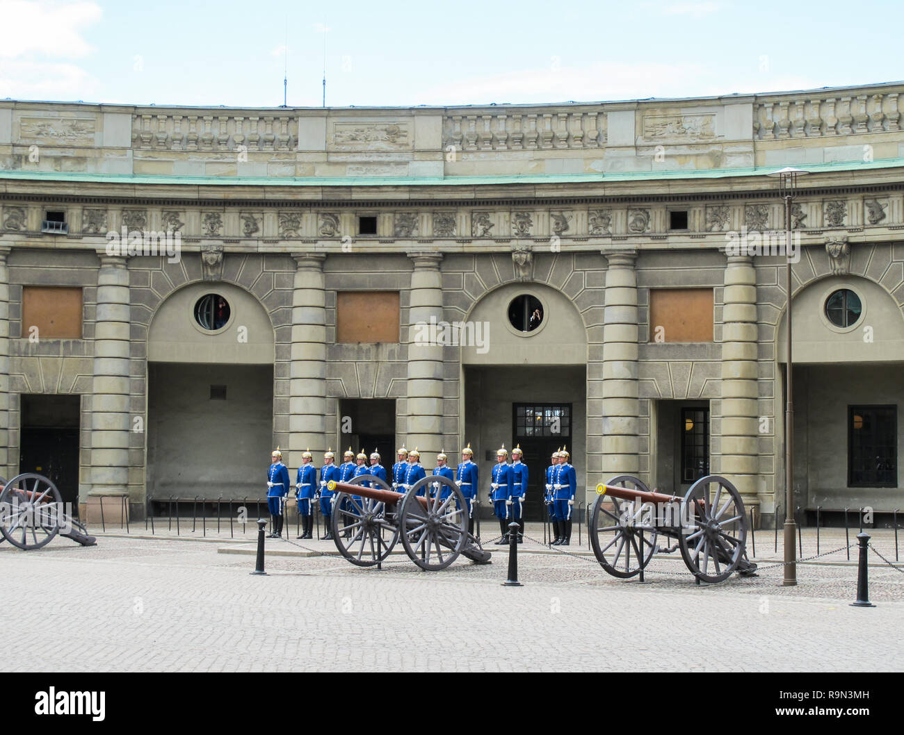 Blue royal guards hi-res stock photography and images - Alamy