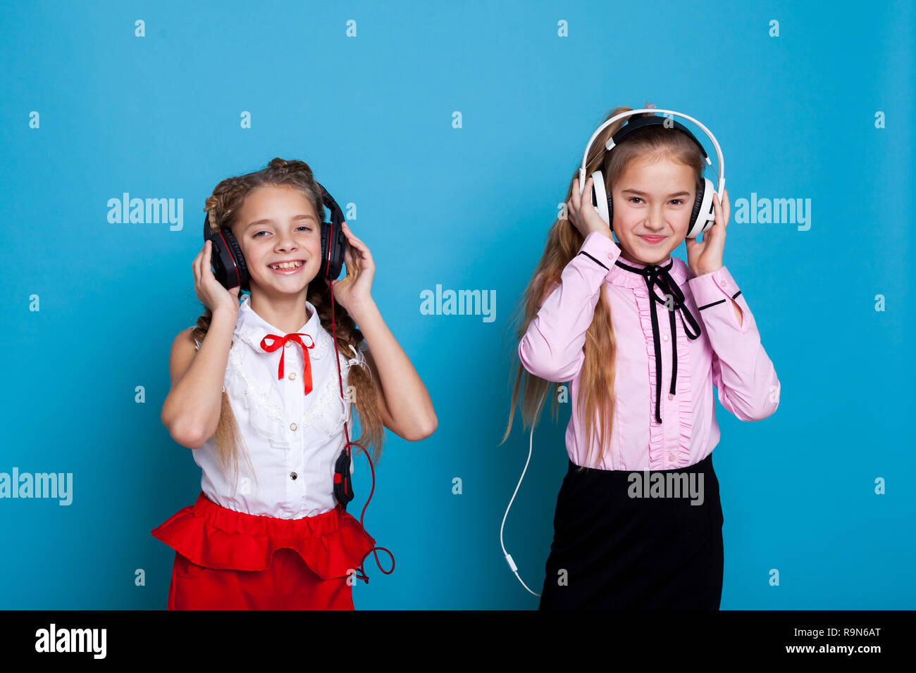 Two Girls Dancing Together High Resolution Stock Photography and Images ...