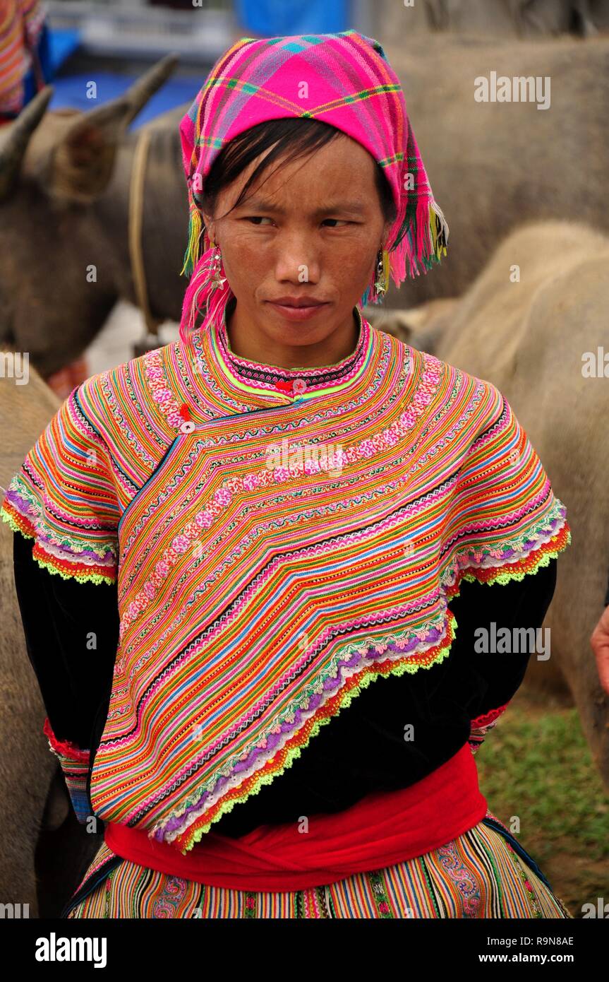 Colorful woman Bac Ha Market, Vietnam Stock Photo - Alamy