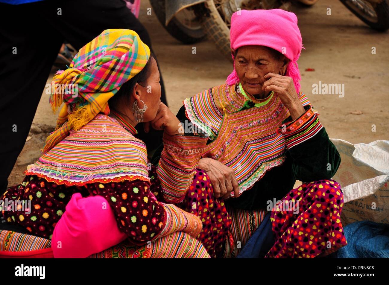 Colorful woman Bac Ha Market, Vietnam Stock Photo - Alamy