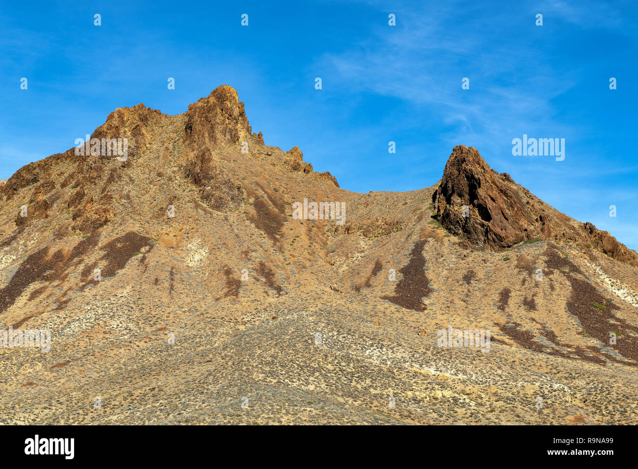 California golden hills hillside summer hi-res stock photography and ...
