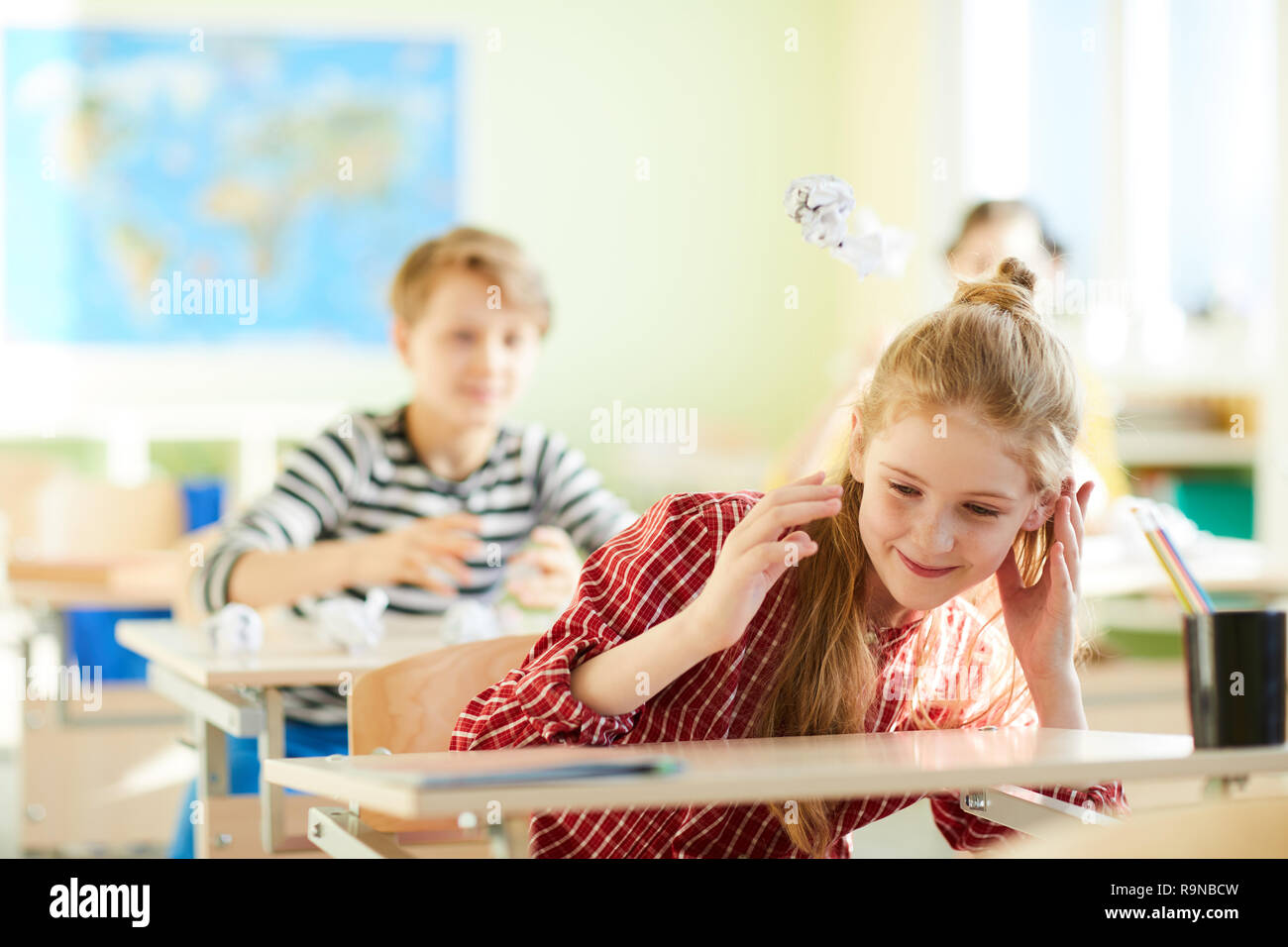 School children group activity hi-res stock photography and images - Alamy