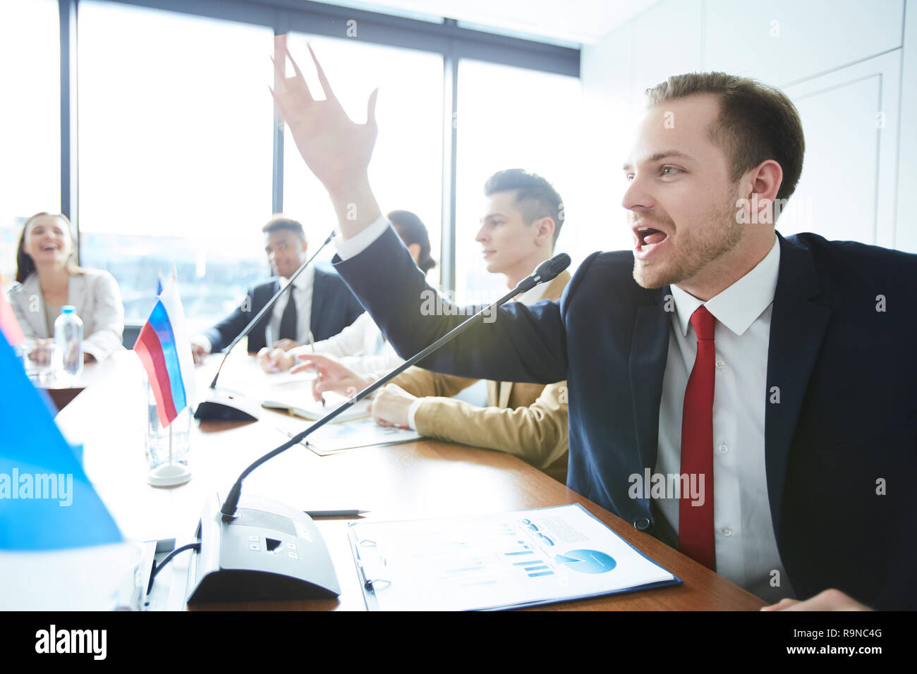Debating group hi-res stock photography and images - Alamy