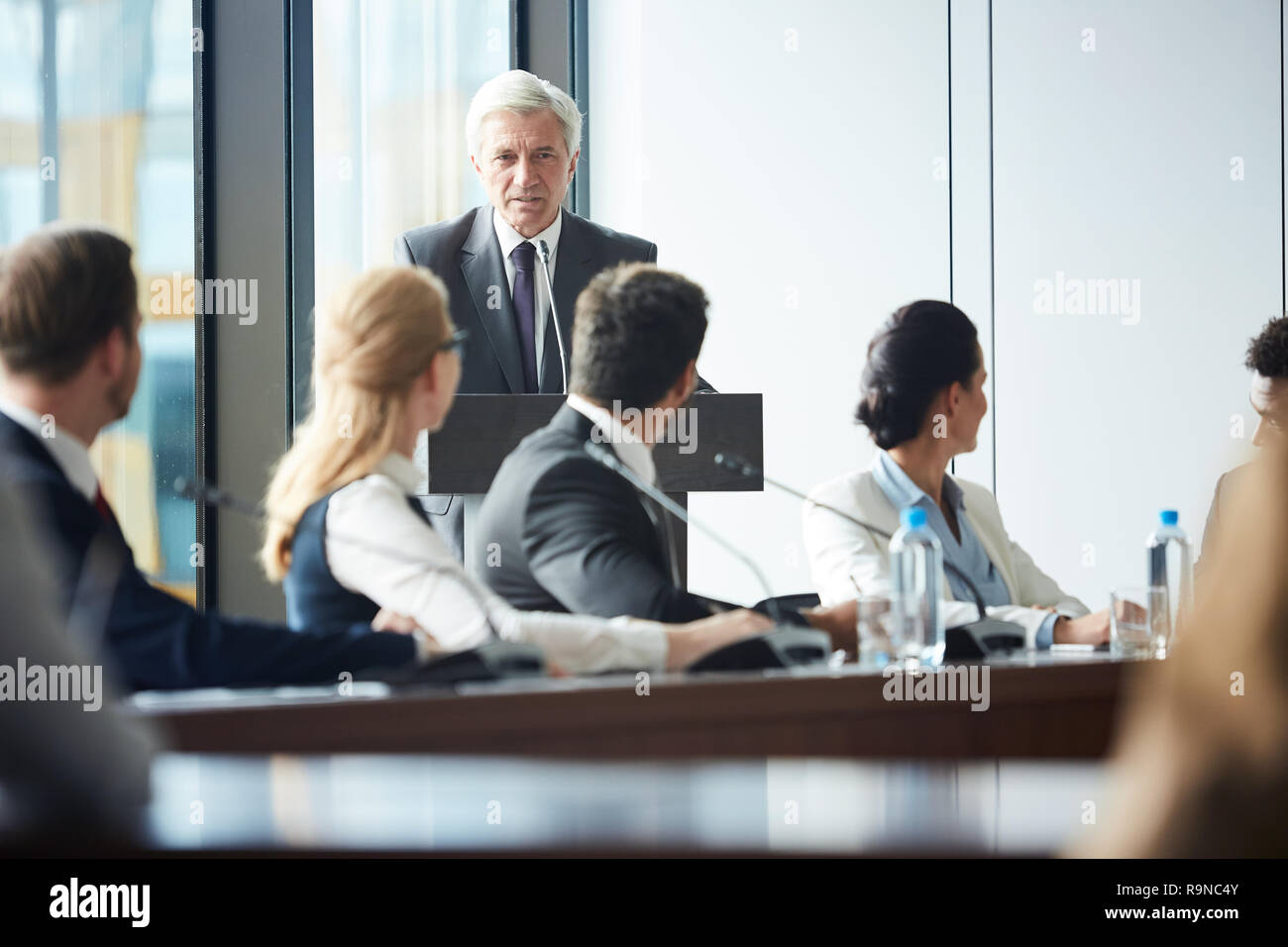 Senior group leader hi-res stock photography and images - Alamy