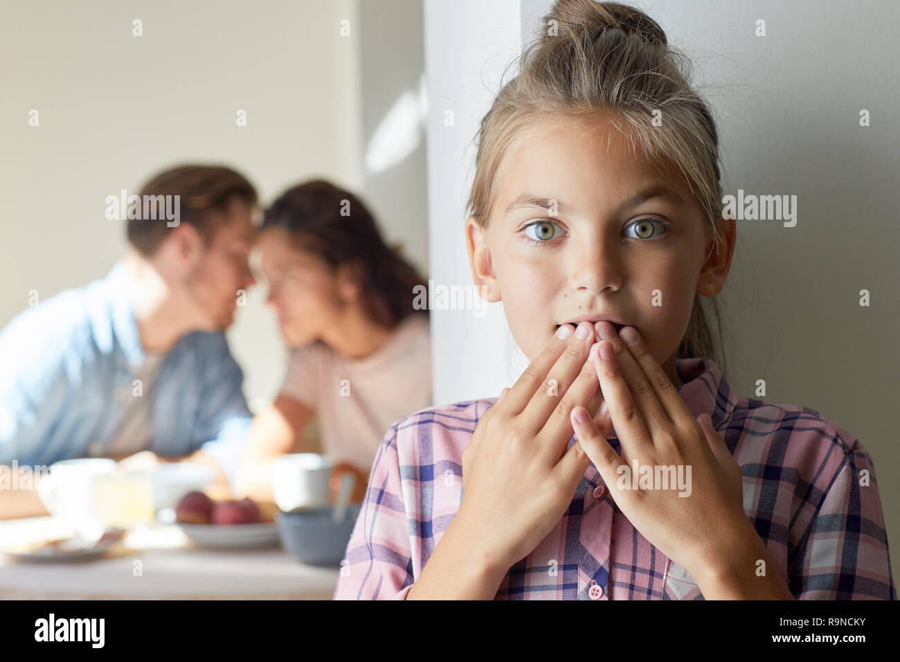 Intimate family hi-res stock photography and images - Alamy