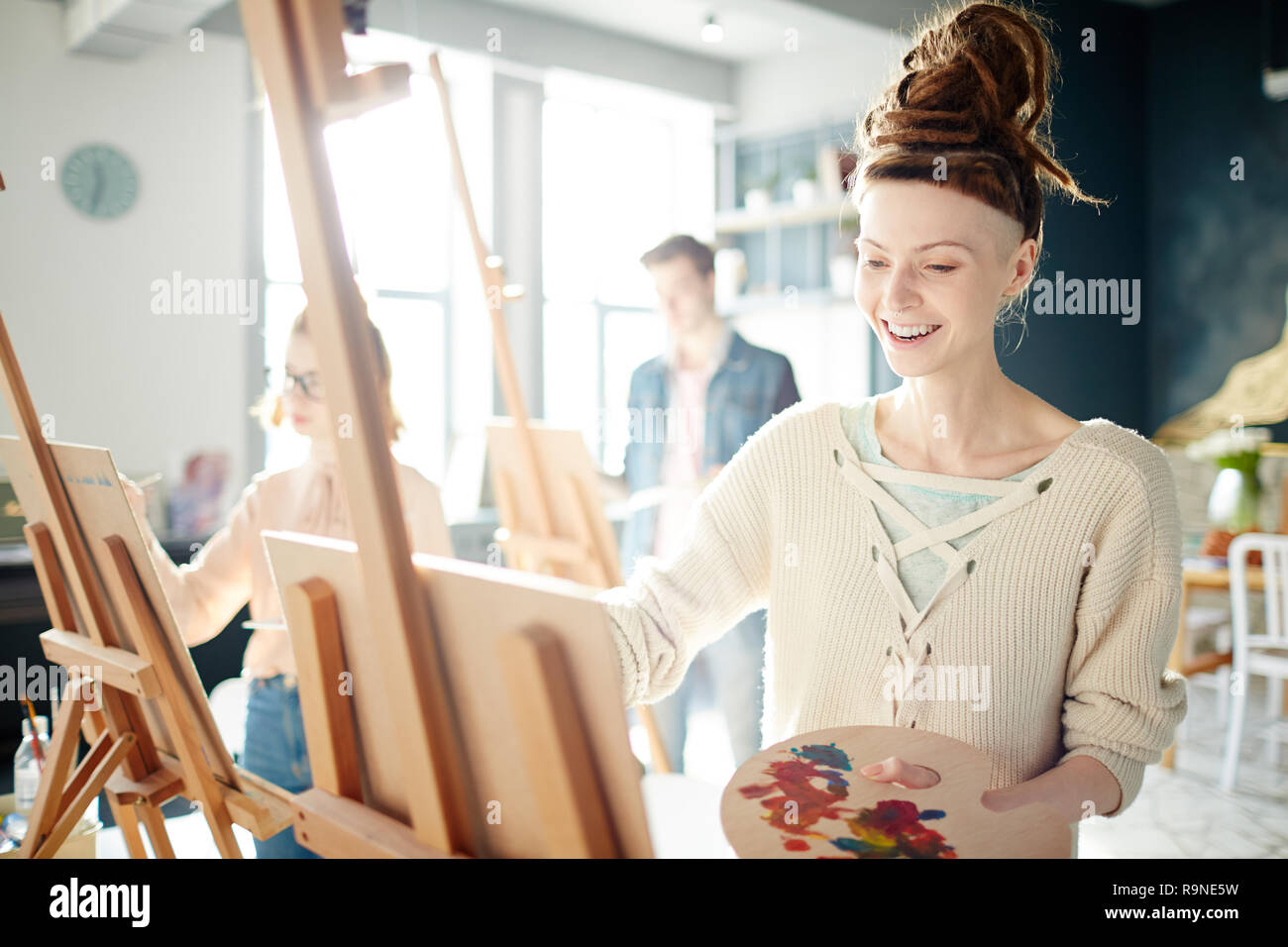 Talent school hi-res stock photography and images - Alamy