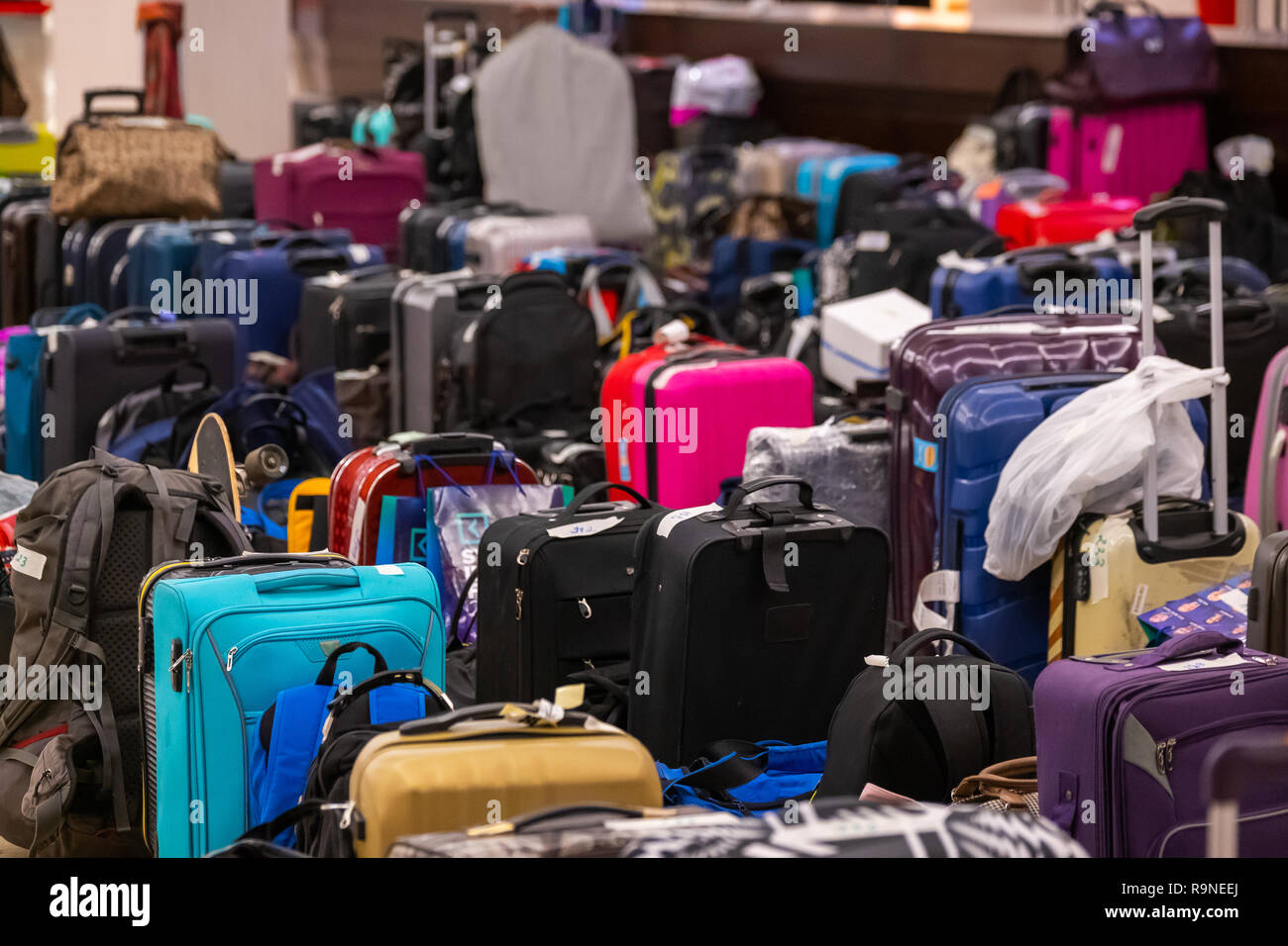 Large large amount of lost baggage Stock Photo - Alamy Large large amount of lost baggage Stock Photo - Alamy