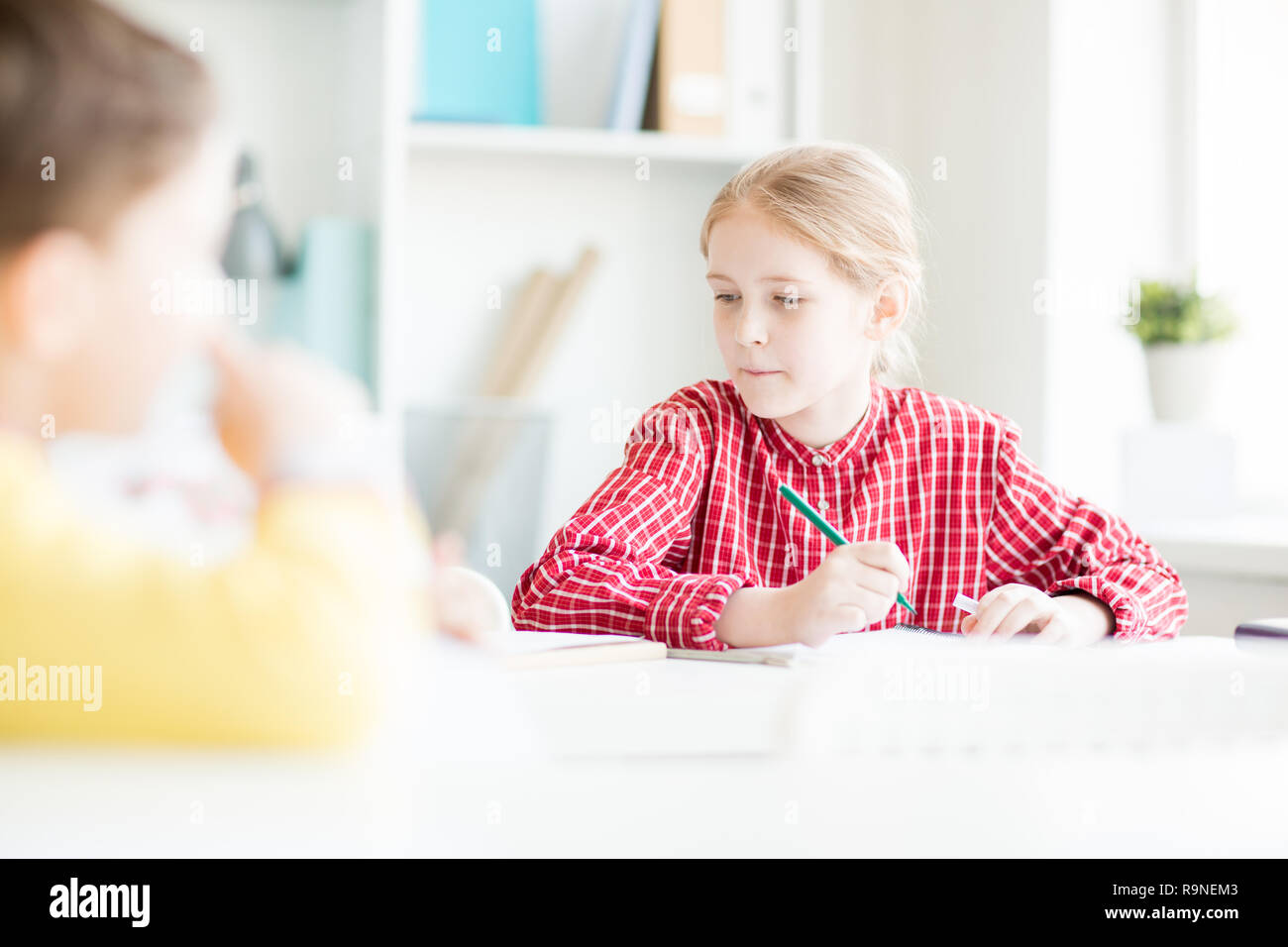 Crayon drawing primary hi-res stock photography and images - Alamy