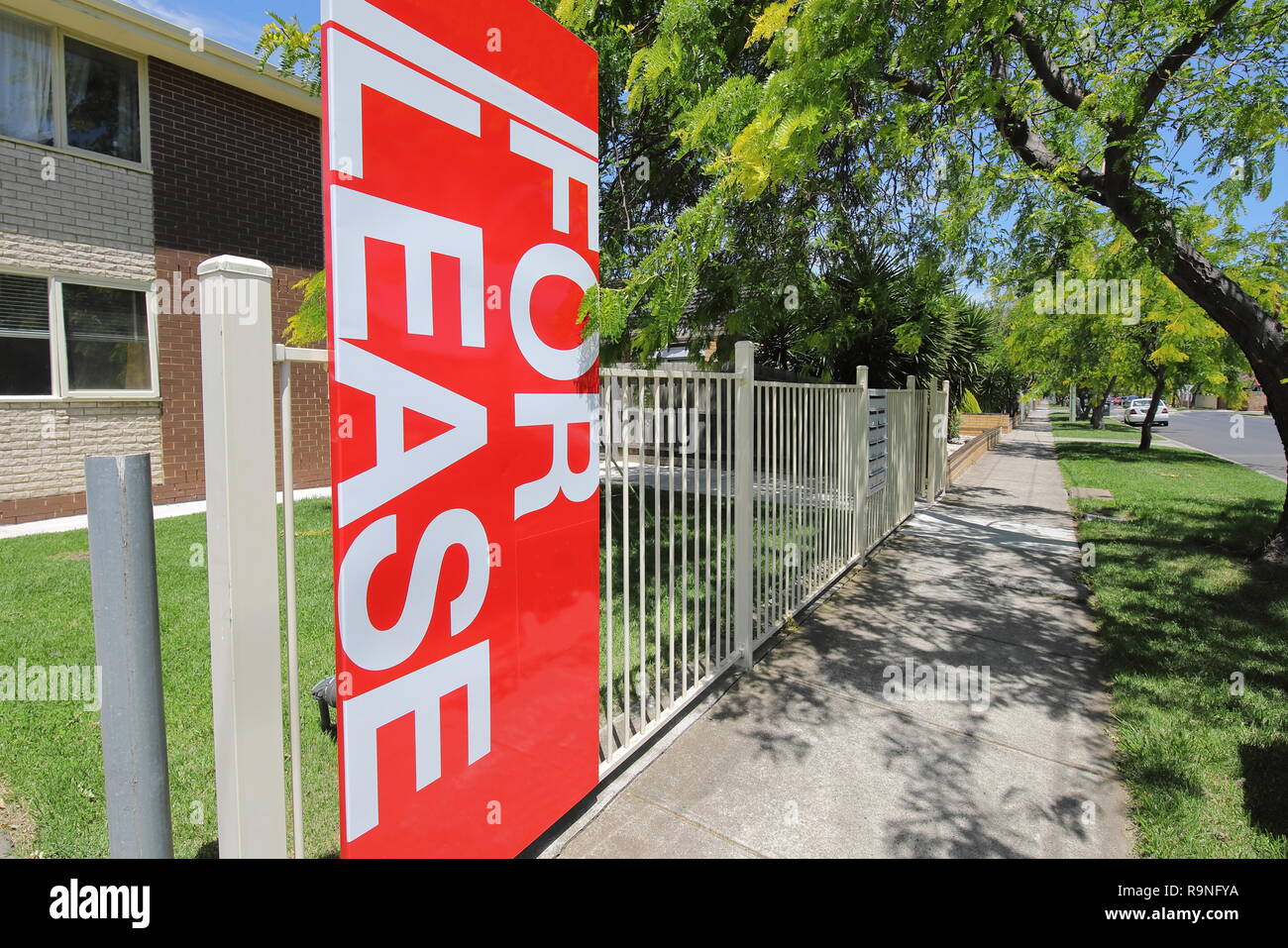 Australian for rent sign hi-res stock photography and images - Alamy